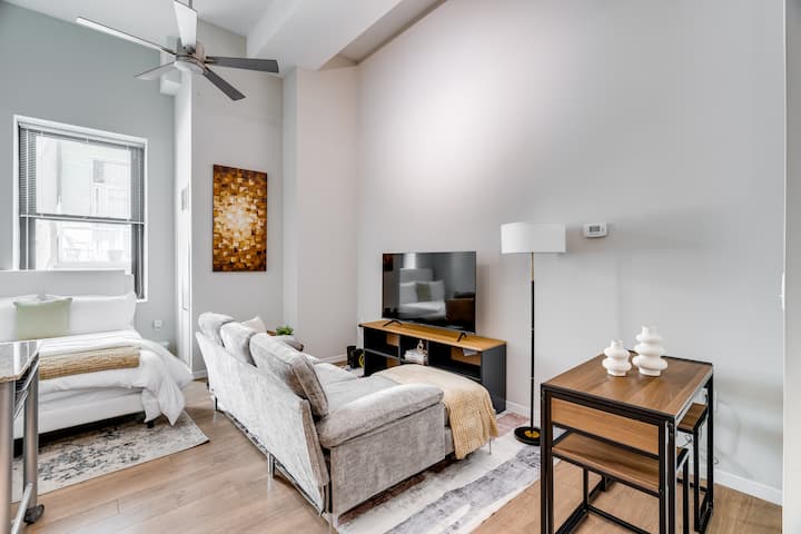 Cbd/otr 24/7 Gym, Pool, Rooftop, Steps To Stadiums - Cincinnati, OH