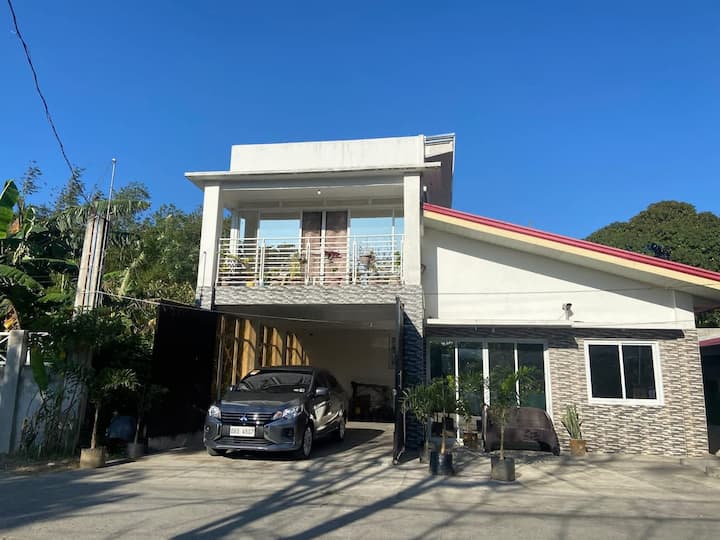 Cozy House In Indang - Amadeo