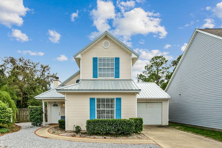 Our Quiet Beach Getaway - Budget Friendly Gulf - Gulf Breeze, FL