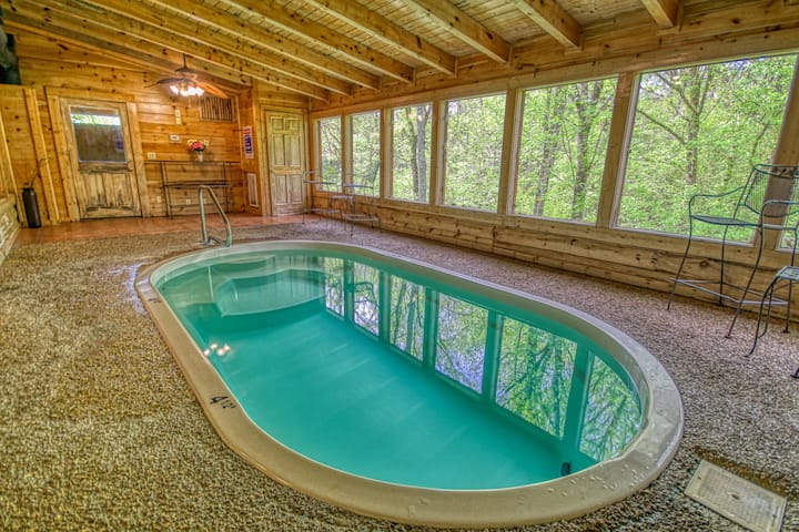 Pigeon Forge Indoor Swimming Pool Log Cabin Near D - Gatlinburg, TN