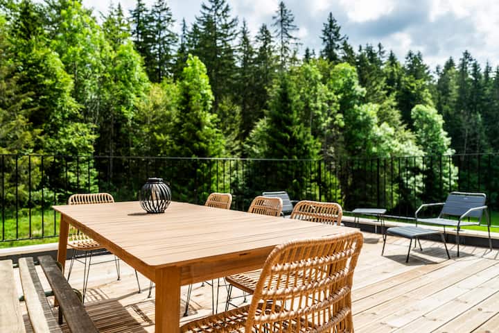 Panorama Jura : Terrasse Xxl & Design | 8 Pers - Lamoura