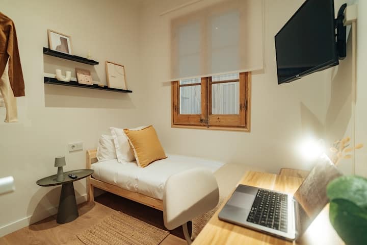 Aire - Single Room In Coliving In Sagrada Familia - Barcelona