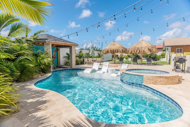 Cadushi Cove - 4br Oasis W/pool + Bbq By Lucha - アルバ