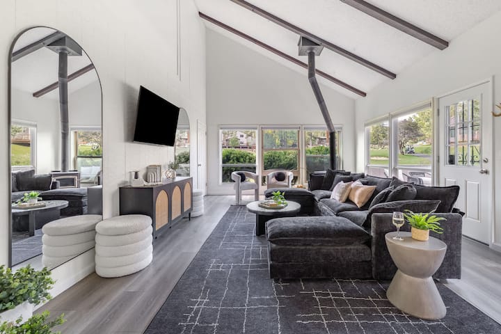 Family Home On Golf Course + Bbq & Firepit - Flagstaff, AZ