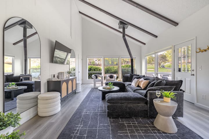 Family Home On Golf Course + Bbq & Firepit - Flagstaff