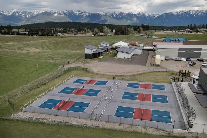 Pet Friendly! The Jewel View Cottages Unit 6 - Bigfork, MT