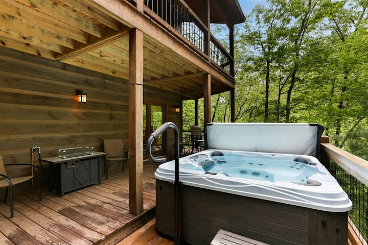 Luxury Cabin W/ Hot Tub & Fire Pit Near Blue Ridge - Blue Ridge, GA