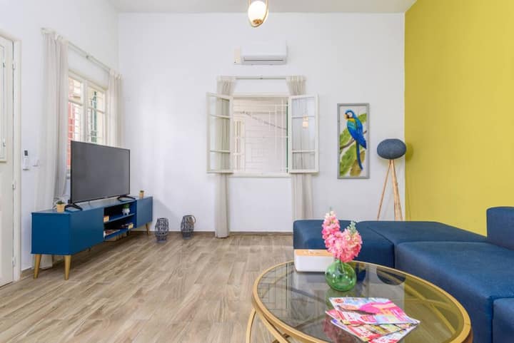 Laeticia's 1-br Apt In Mar Mikhael - Beirut