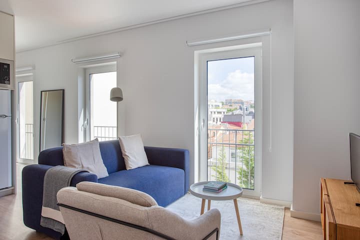 Blueground | Santo António, Furnished & Decorated - Lisbon