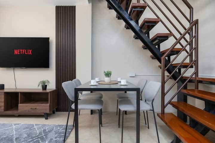 Prime Location In Cebu • 2 Houses Best For Groups - Cebu