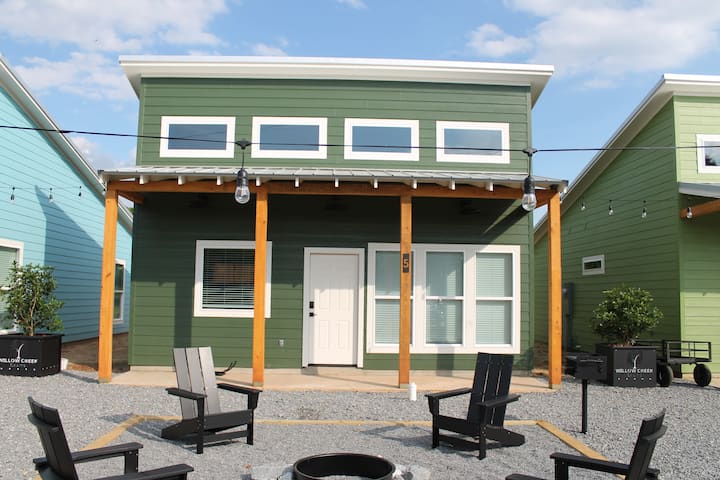 Willow Creek Cabin 5 - Bastrop, LA
