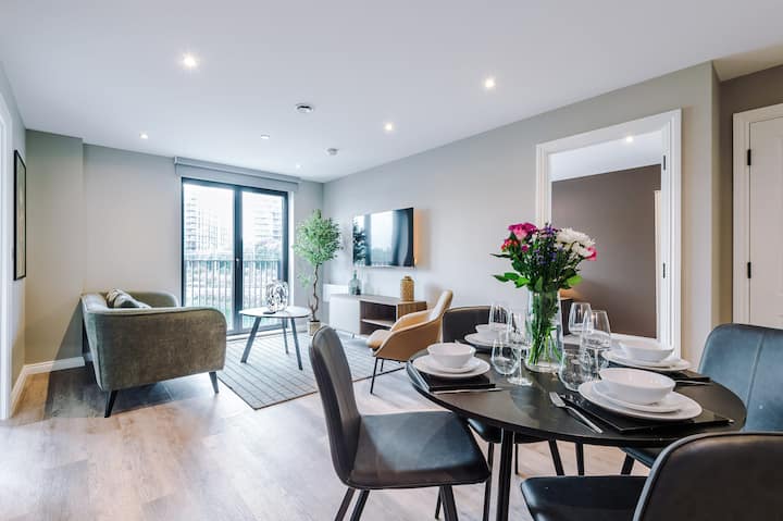 Stylish Leeds City Centre Flat - Free Parking - Leeds