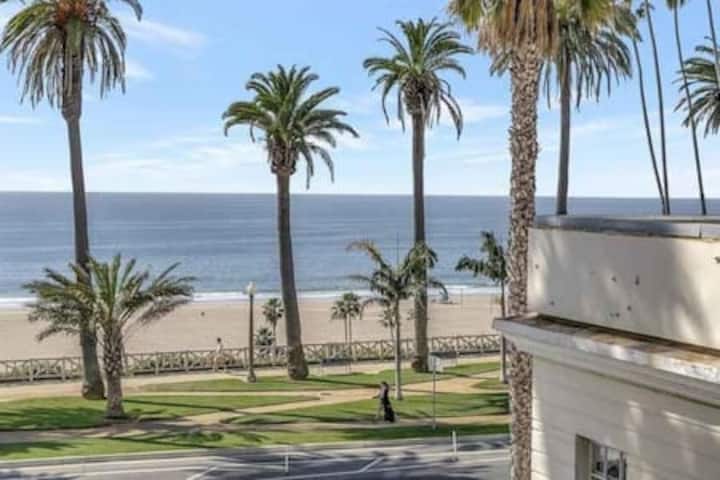 1 Lux Apartment - Santa Monica, CA