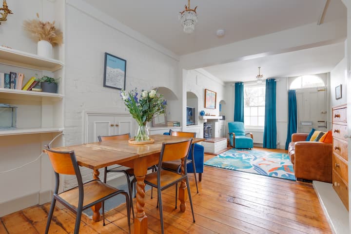 The Blue House By Grandeur Property - 布羅肯赫斯特