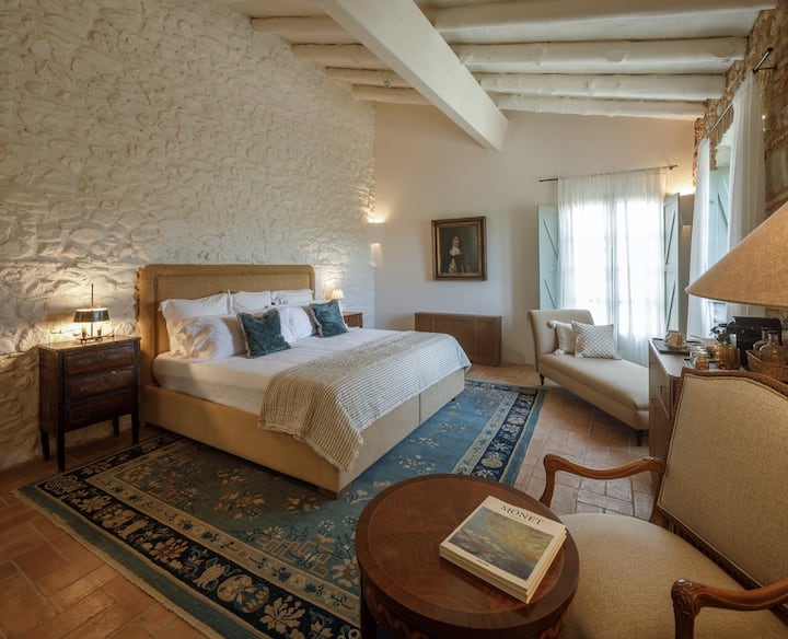 Bastión - Suite Deluxe At Castell De Vallgornera - Empuriabrava