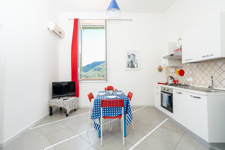 Marisabella Home | Balcony + View Of The Castle - Vico Equense