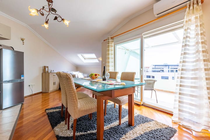 Di Di Taj Apartment With Large Balcony And Bbq - Bibinje