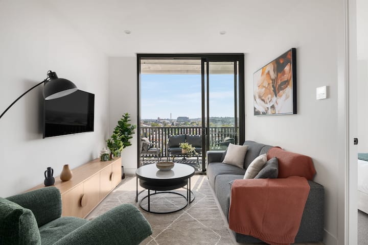 Stunning 2bedroom (2queens) On Swan St + Parking - St Kilda