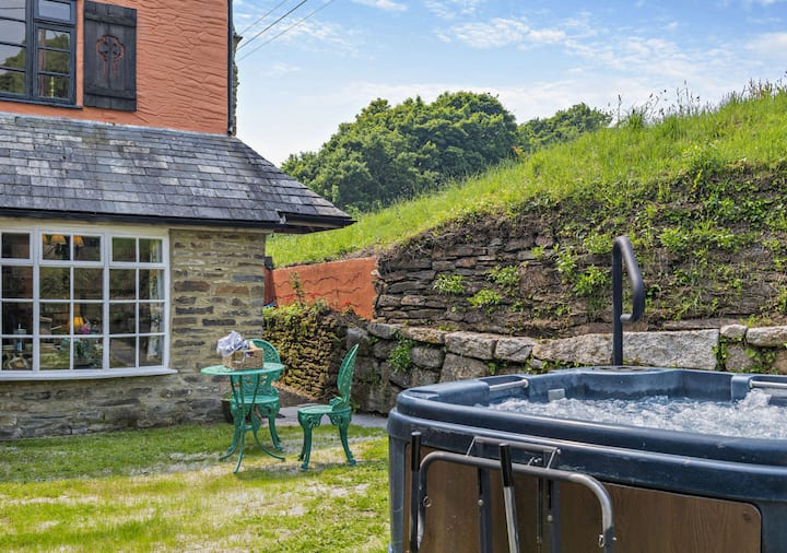 Bramble Cottage - Trefanny Hill - Fowey
