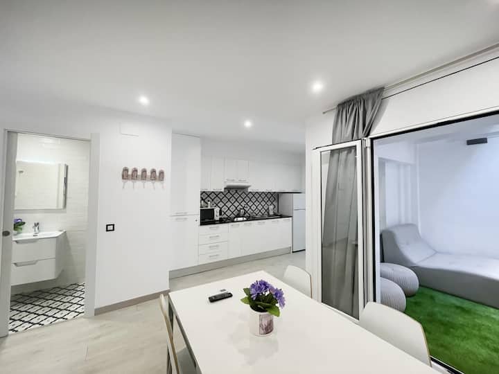 Rainbow Lila By Blausitges - Sitges