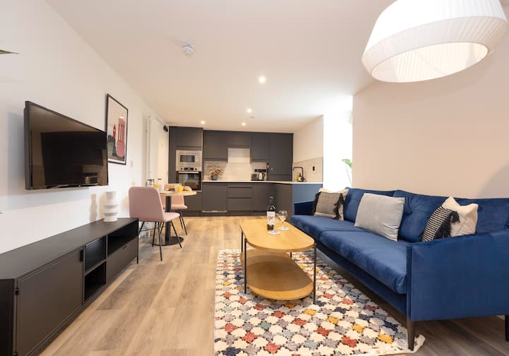 Abbey Gate: Studio 5 -