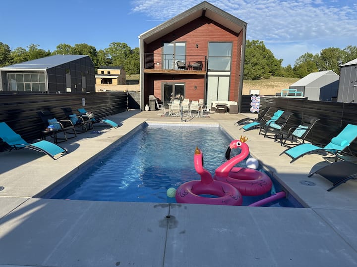 Whispering Dune Retreat - Inground Pool 2025! - Stevensville, MI