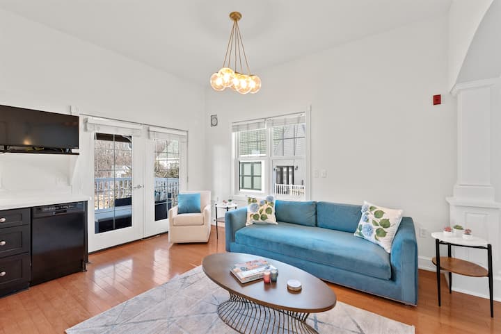 Historic Condo W/ Lake Access & Pool - Elkhart Lake, WI