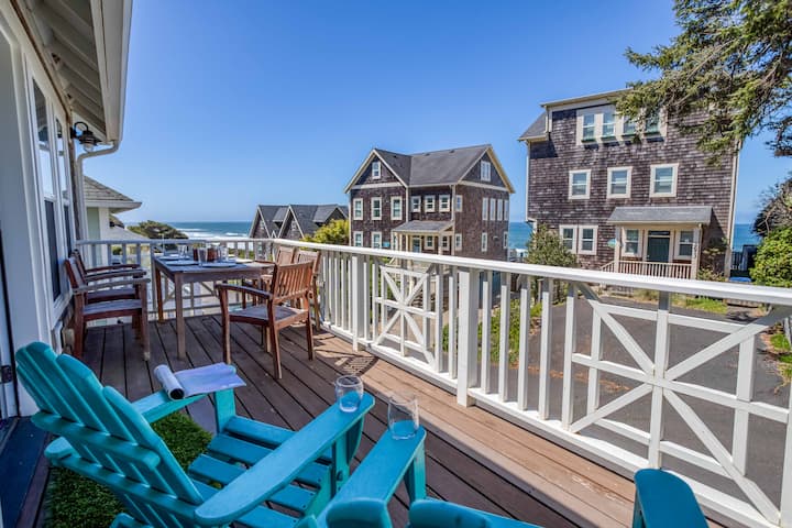 Top-deck Hot Tub, Ocean Views, King Suite - Lincoln City, OR
