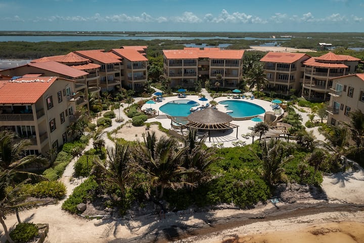 Oceanview 2 King Suite Condo Balcony & Pool Access - Belize