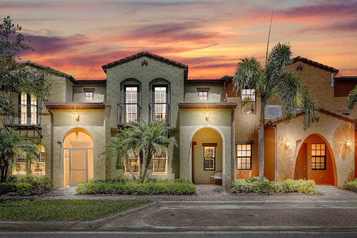 Luxury Paseo Townhome Pool Bars And Beaches - Fort Myers, FL