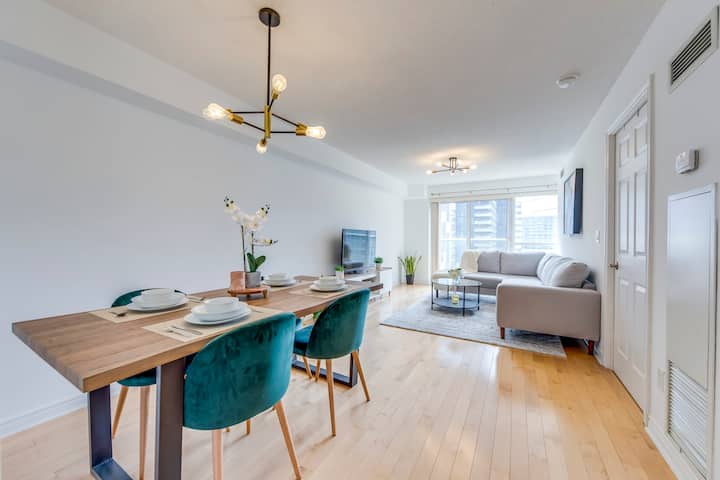 Serene Suite On Wellington - Toronto, ON