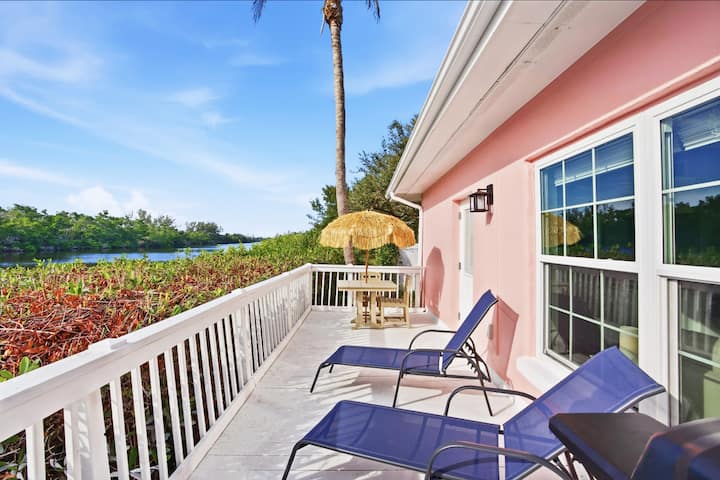 Heated Pool, Dock, Kayaks, 1-mile To Turtle Beach - Florida