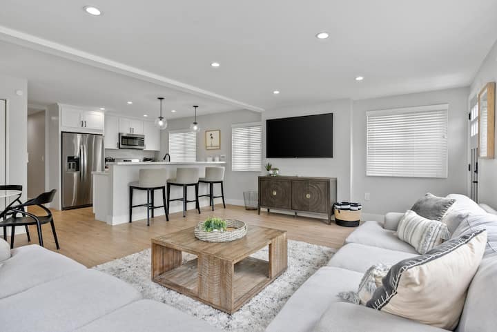 Boho Beach Bungalow - Balboa Pennisula Perfection - Newport