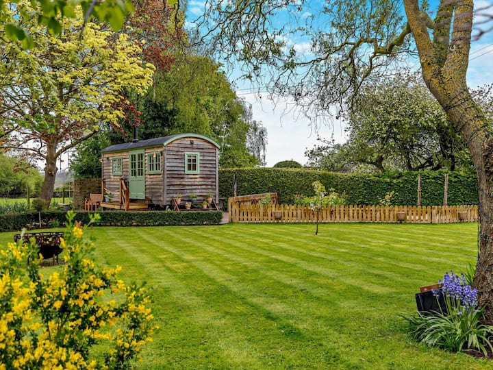 1 Bed In Tewkesbury (Oc-94686) - Upton-upon-Severn