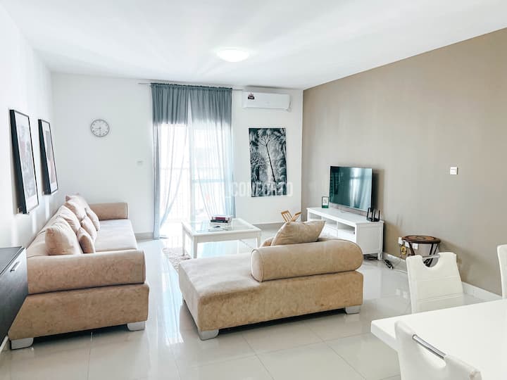 3-bed Apartment - Sleeps 6 - Free Parking - Angola