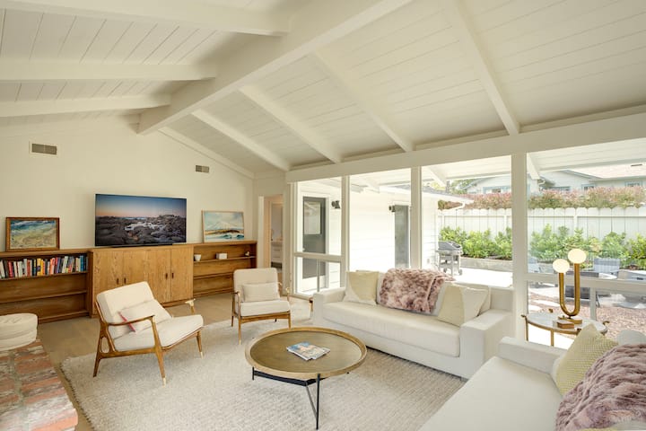 3938 La Vida Lobos - Adorable Cottage In The Pines - Carmel-by-the-Sea, CA