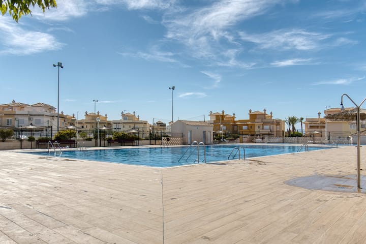 Adosado En Gran Alacant_santa Pola - Tabarca
