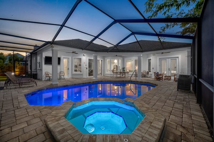 Heated Pool, Spa & Golf Simulator Getaway - Jacksonville Beach, FL