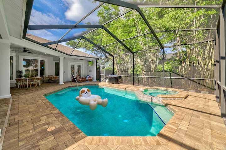 Family Beach Escape W/ Pool, Spa & Golf Simulator - Jacksonville Beach, FL