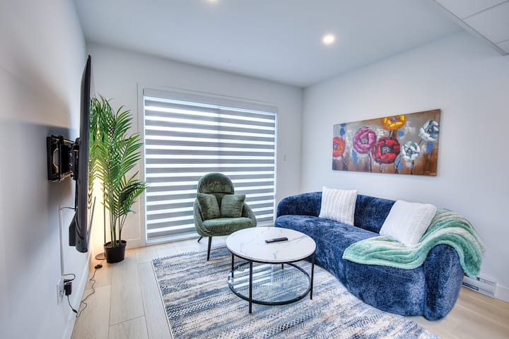 Bright 3-br Condo In Vibrant Neighborhood - LaSalle