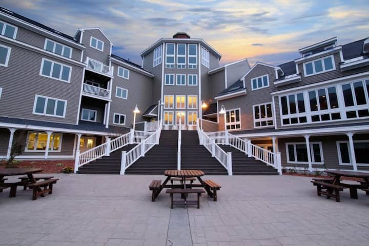 Enjoy Snowball Fights Or Romantic Nights In A 1bd - Claremont, NH