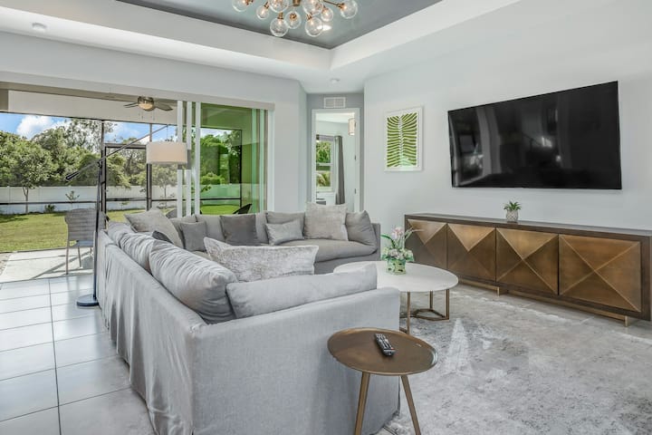 Contemporary 4br | Patio | Garage Parking | W/d - Bonita Springs