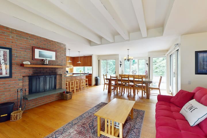 5br | Hot Tub | Deck | Tennis | W/d - Stowe, VT