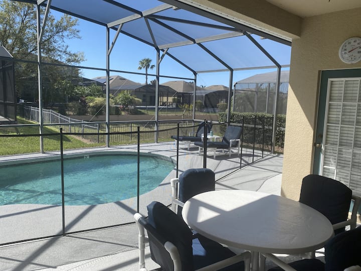 Beautiful 4 Bedroom Home With Pool Near To Disney - Haines City, FL