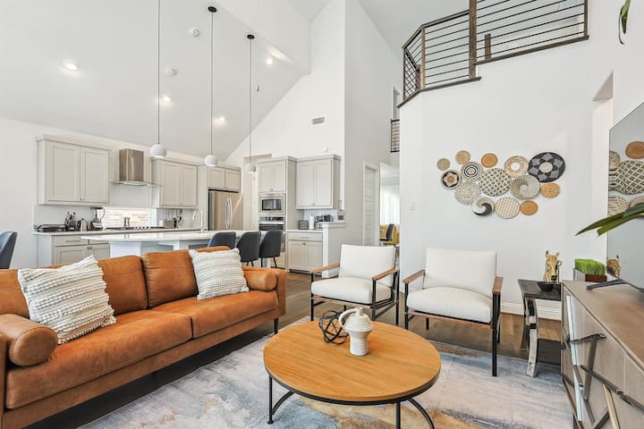 Brand New 5bd,4ba Luxury Vacation Home W Hot Tub - Irving, TX