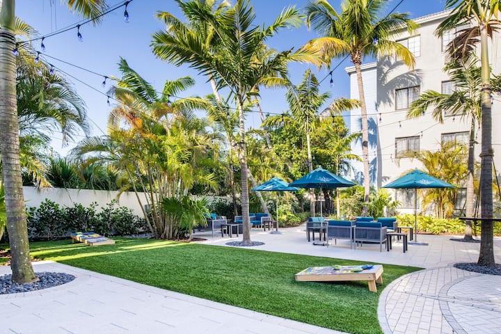 Spacious Suite | Close To Naples Museum Of Art - Naples, FL