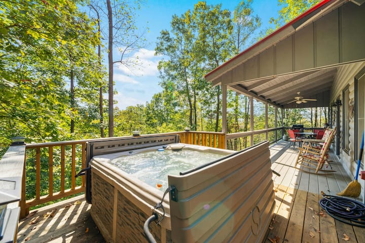 2br Mountainview | Dog Friendly | Hot Tub - Vogel State Park, Blairsville