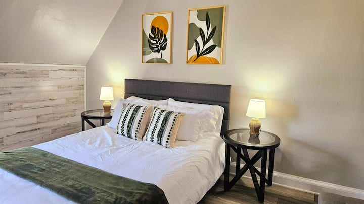 Downtown Den/sleeps 3/washer/dryer - Waterville, ME