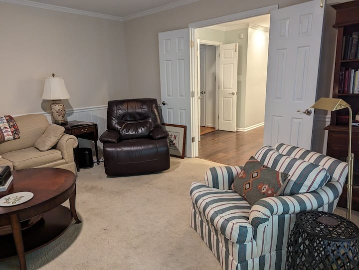 New! Stately 3br/2.5ba Near Rockwood - Durham, NC