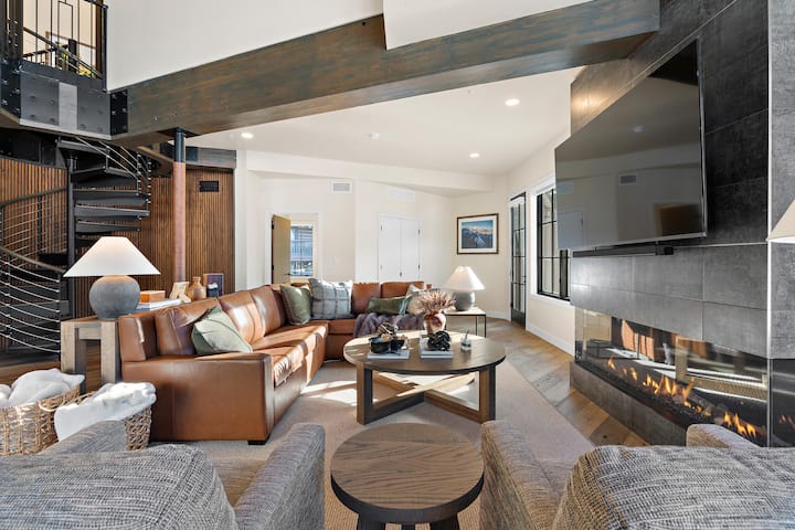 Captivating 5 Br Condo|amazing Views Of Snowfront - Donnelly, ID
